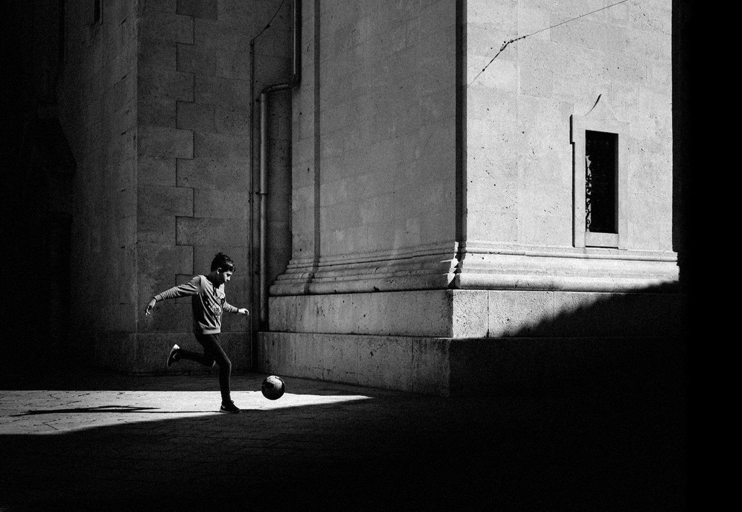 Alive and Kicking - Limited Photography by Mile Modic